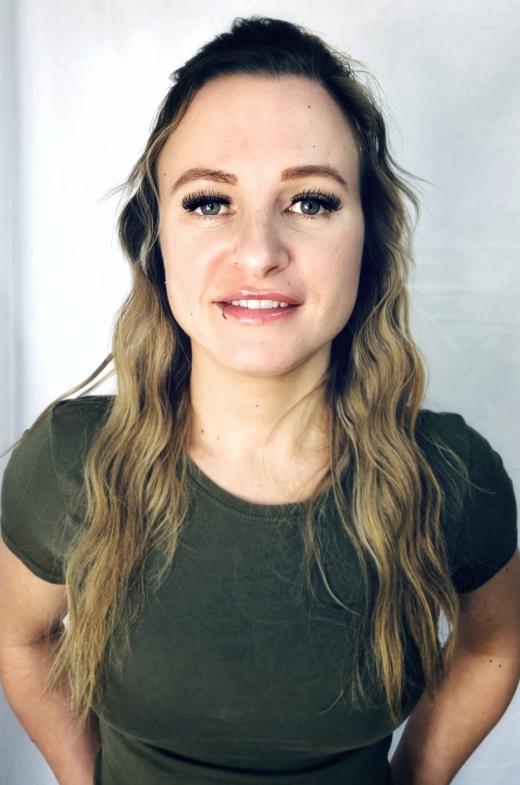 Emma Roberts | Face Model and Casting Agency