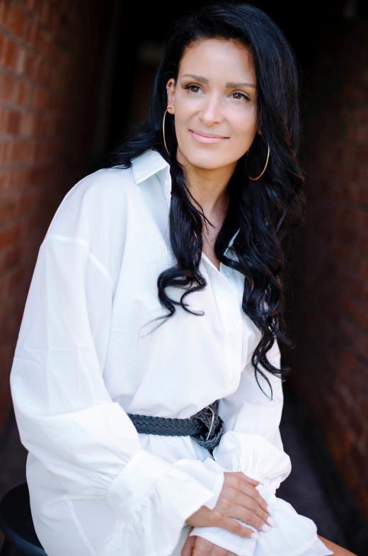 Sian Maxwell | Face Model and Casting Agency