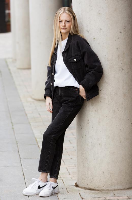 Eleanor Houghton | Face Model and Casting Agency