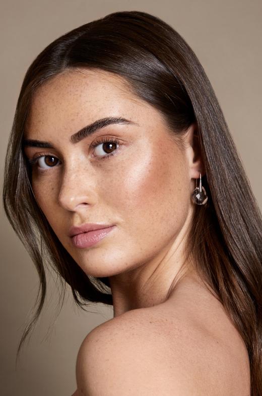 Louise Mckie | Face Model and Casting Agency