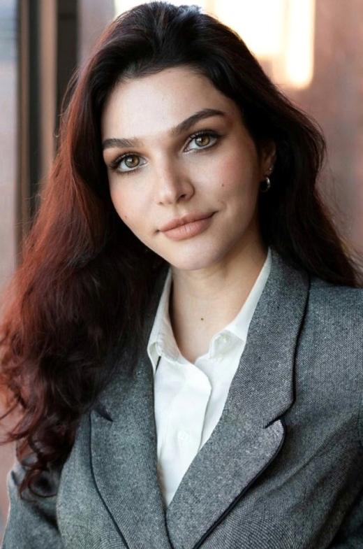 Jasmine Efendi | Face Model and Casting Agency